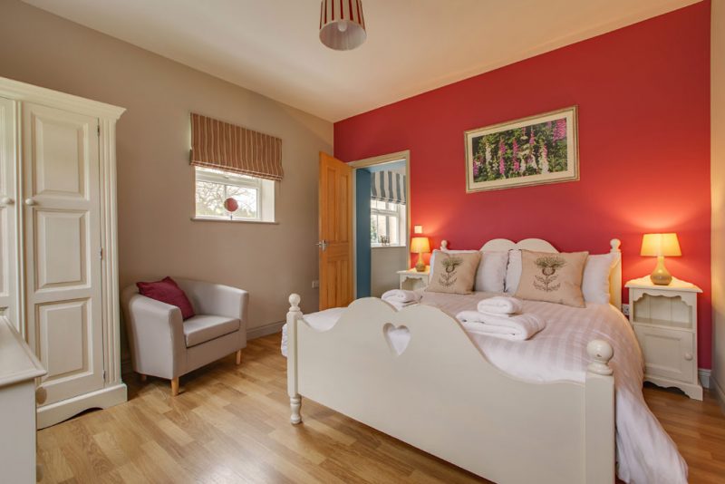 Clippesby Hall – Camping and Holiday Cottages on the Norfolk Broads