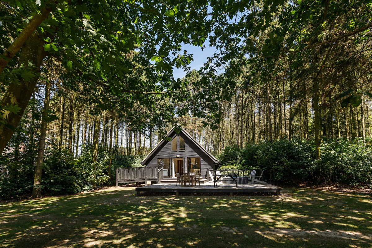 Clippesby Hall – Camping and Holiday Cottages on the Norfolk Broads