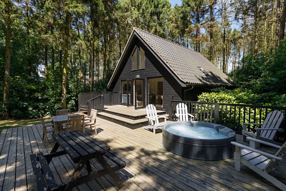 Pine Lodges – sleep 6 – Clippesby Hall